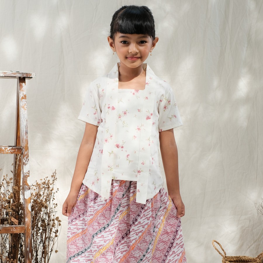 Jual Kebaya Kutubaru Clarris Anak Set Lengan Pendek Meradelima Katun ...