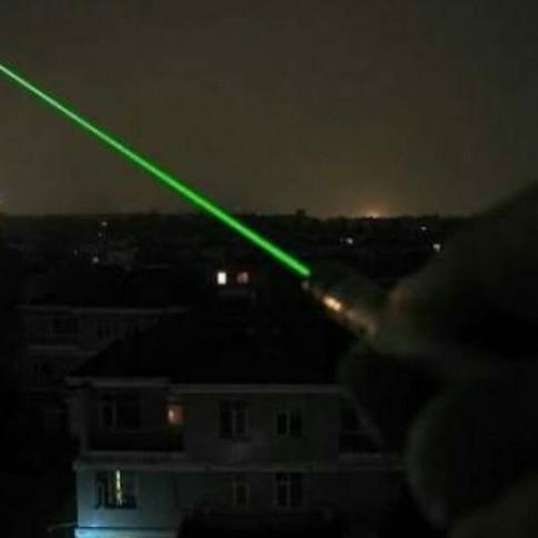 Jual Laser Hijau Jarak Jauh Green Laser Pointer Lampu Laser Hijau ...