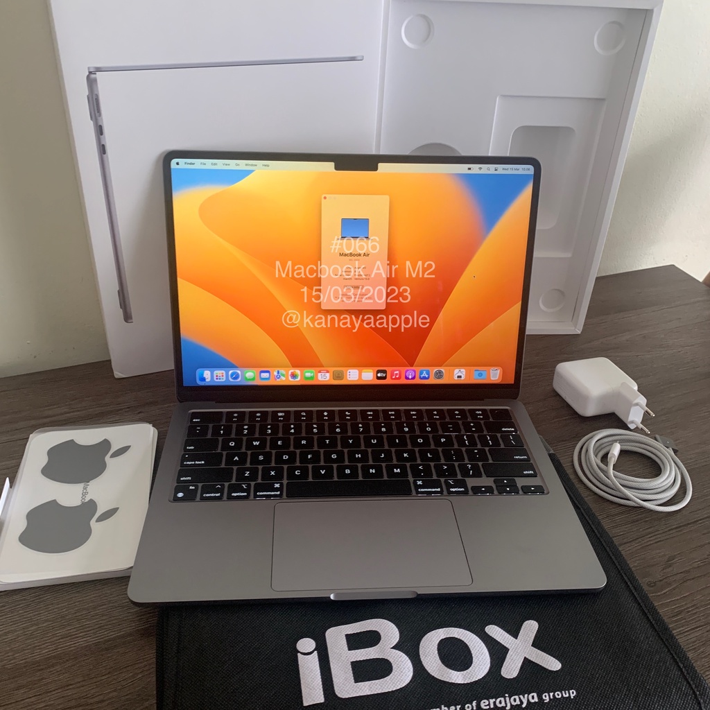 Jual Macbook Air M2 Space Grey iBox RAM 8GB SSD 256GB | Shopee Indonesia