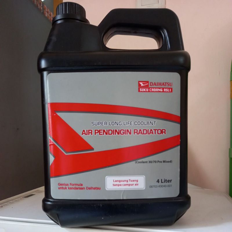Jual Air radiator/air coolant mobil air pendingin radiator mobil 4liter ...