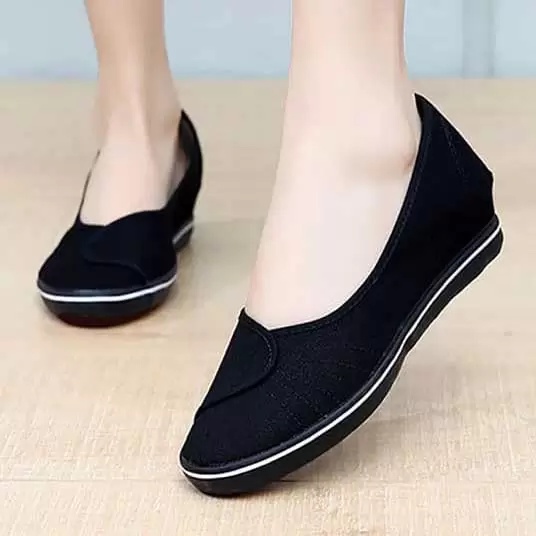 Jual Sepatu Wanita Model Slip On Flat Shoes Untuk Kerja, Perawat Dan ...