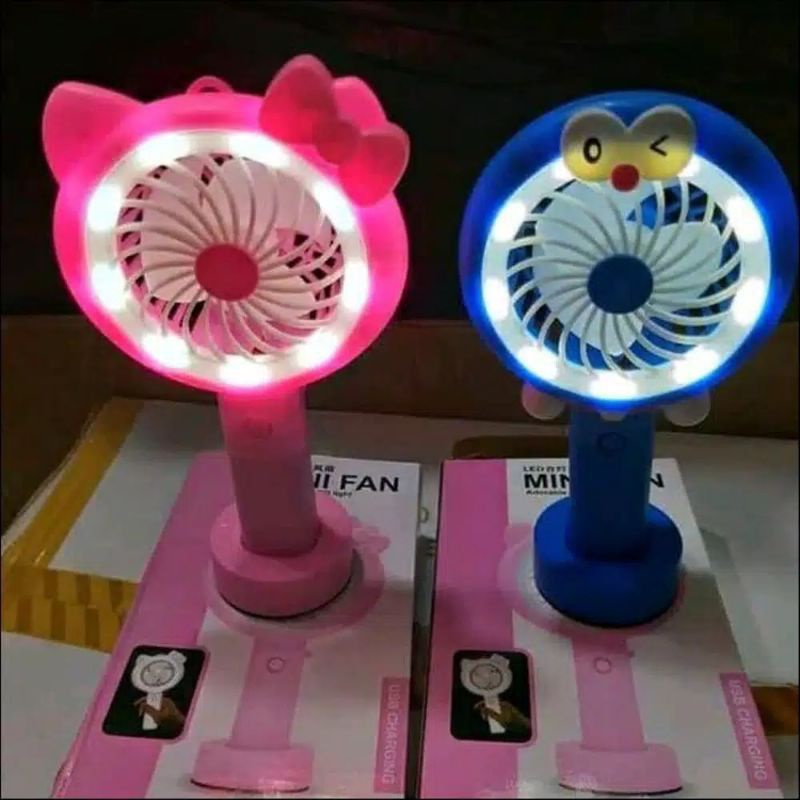 Jual Kipas Angin Tangan Stand Portable Karakter LED (Standing Mini Fan ...