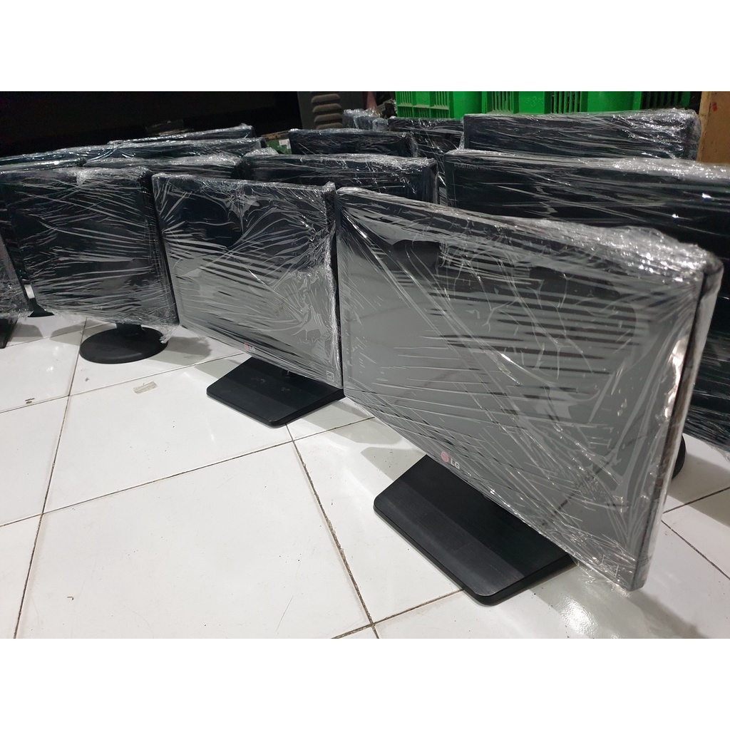 Jual MONITOR CPU 16" WIDESCREEN. LAYAR KOMPUTER UKURAN 16 INCHI. NORMAL ...