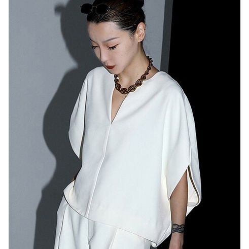 Jual Blouse Oversize Unik Minimalis Trendi Terbaru Ala Desainer - Kisha ...