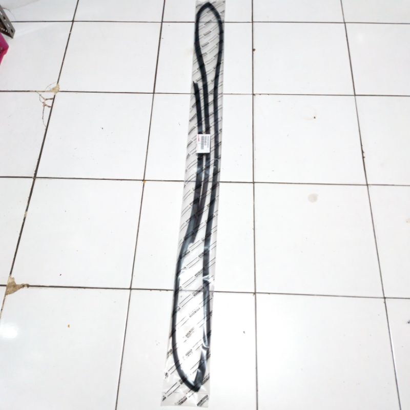 Jual karet kaca depan kaca besar kijang innova THN 2004-2015 original ...