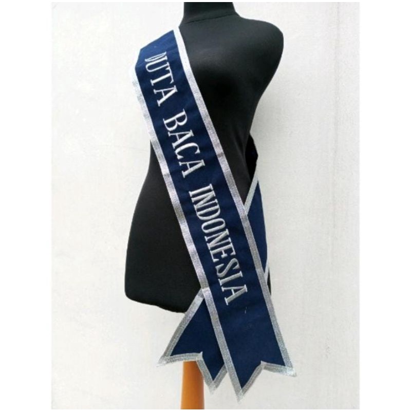 Jual selampang wisuda dewasa estetik terbaru 2023 dengan list/pinggiran ...