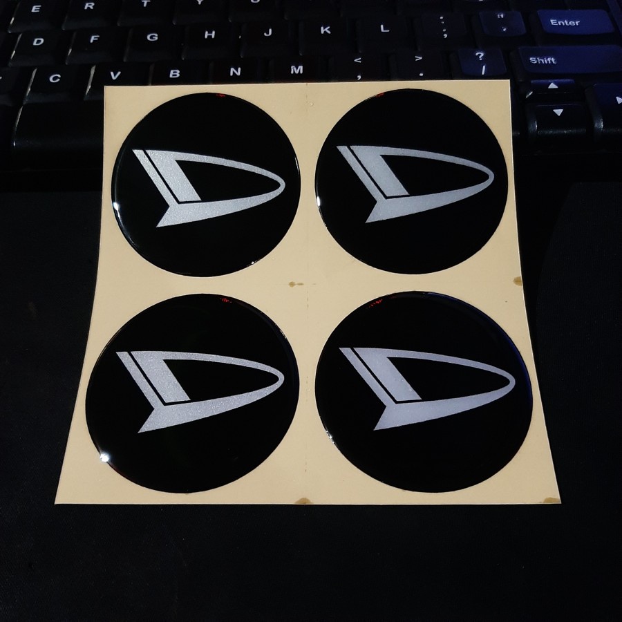 Jual Cutting Sticker Timbul LOGO DAIHATSU untuk Dop Tutup Velg Racing ...