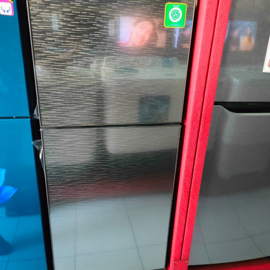 Jual Kulkas Sharp 2 Pintu 205 Liter SJ 246XG | Shopee Indonesia