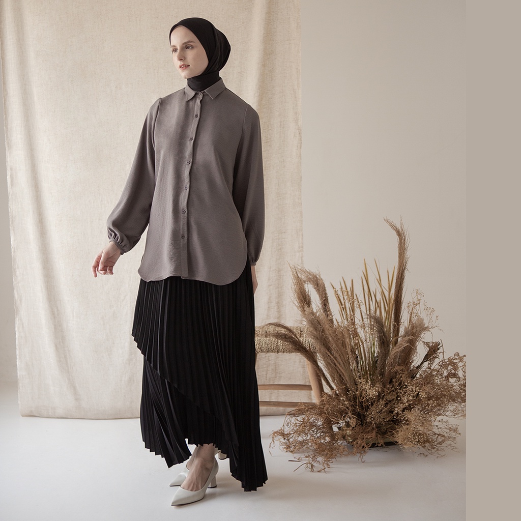 Jual Basic Batara by Aska Label - Kemeja wanita basic lengan panjang full kancing warna pink ...