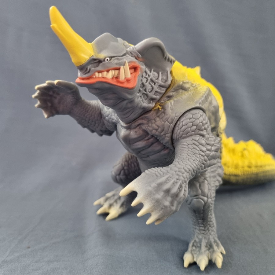 Jual Figure Neronga Shin Monster Kaiju ultraman panjang 35cm Vinyl ...