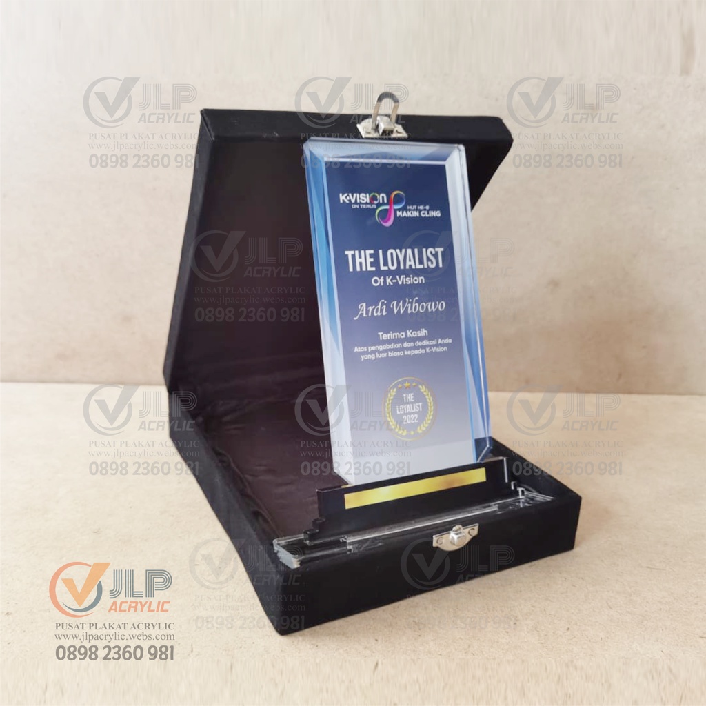 Jual PLAKAT PLUS BOX, PLAKAT CUSTOM, PLAKAT PENGHARGAAN, PLAKAT WISUDA ...