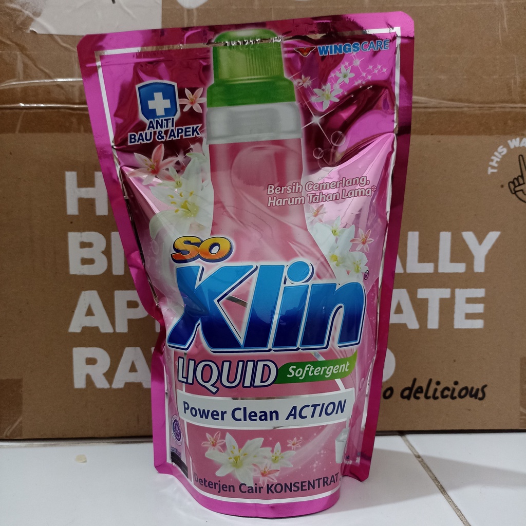 Jual So Klin Liquid Softergent Deterjen Cair Power Clean Action 720 ml ... Jual So Klin Liquid Softergent Deterjen Cair Power Clean Action 720 ml ...