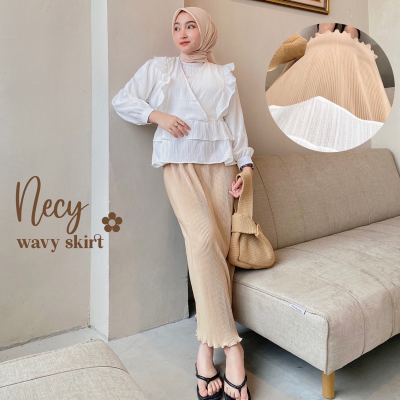 Jual NECY WAVY PLEATS SKIRT PREMIUM ROK PLISKET CURLY BKK | Shopee ...