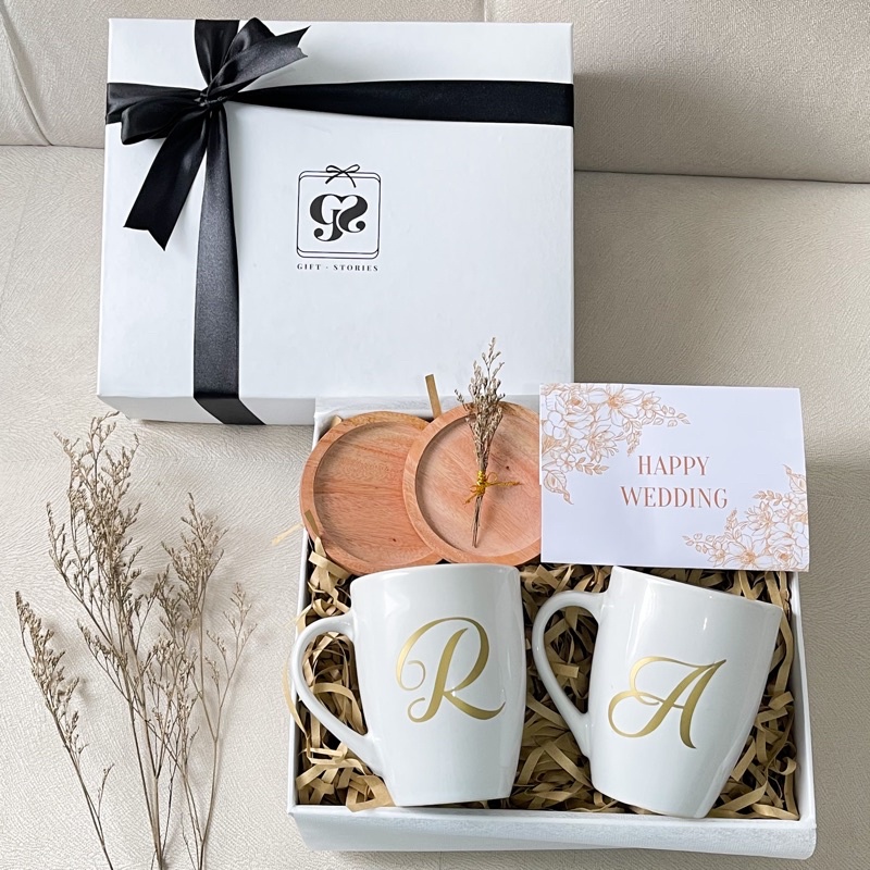 Jual Hampers Mug / Mug Initial Nama / Mug Custom / Mug Couple / Kado ...