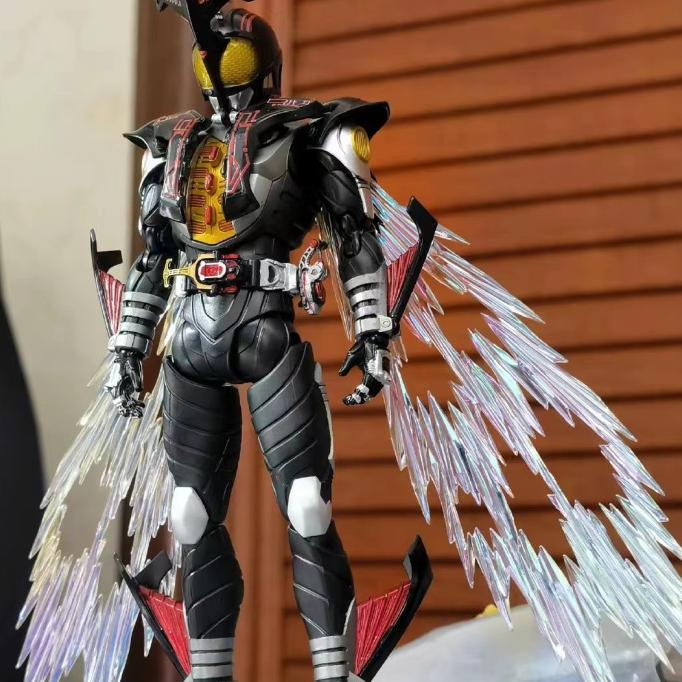 Jual SHF Figuarts Kamen Rider Hyper Dark Kabuto Shinkocchou Seihou ...