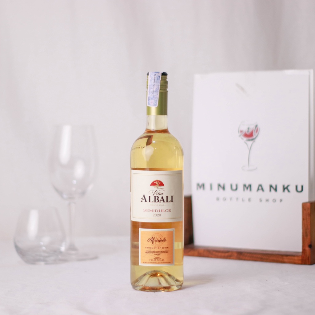 Jual Vina Albali Semi Dulce White Spanish White Wine-750ml | Shopee ...