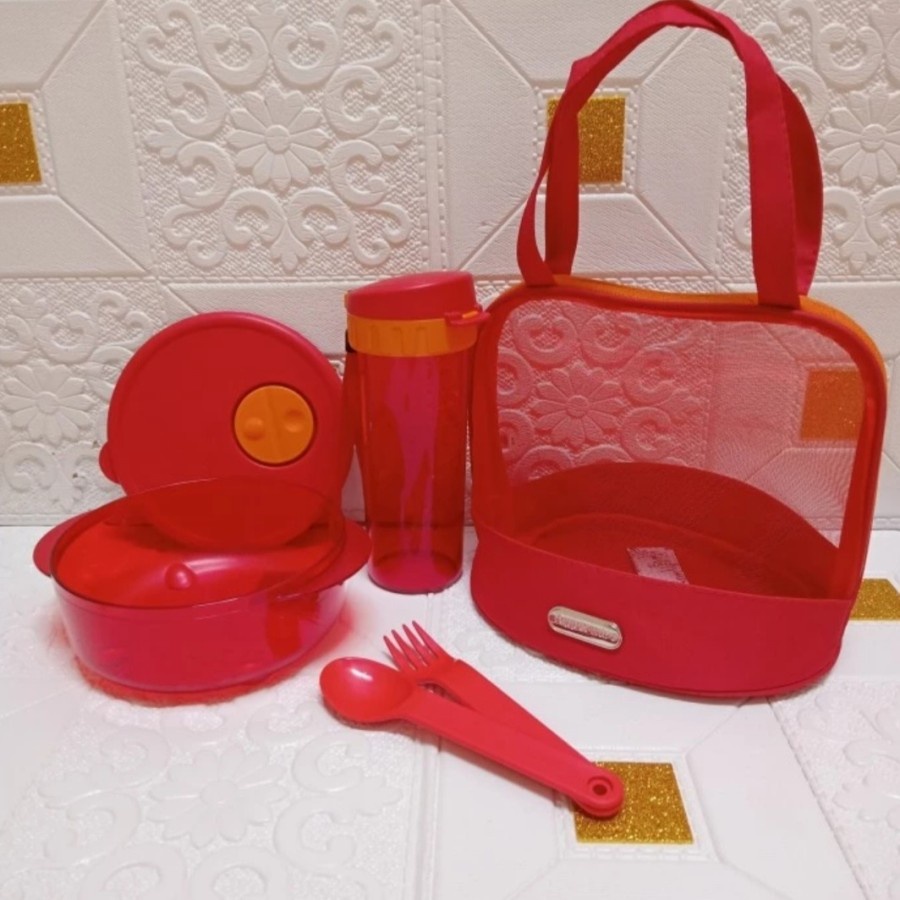 Jual TUPPERWARE PRETTY GLAM 1set tempat makan dan Botol minum Drinking ...