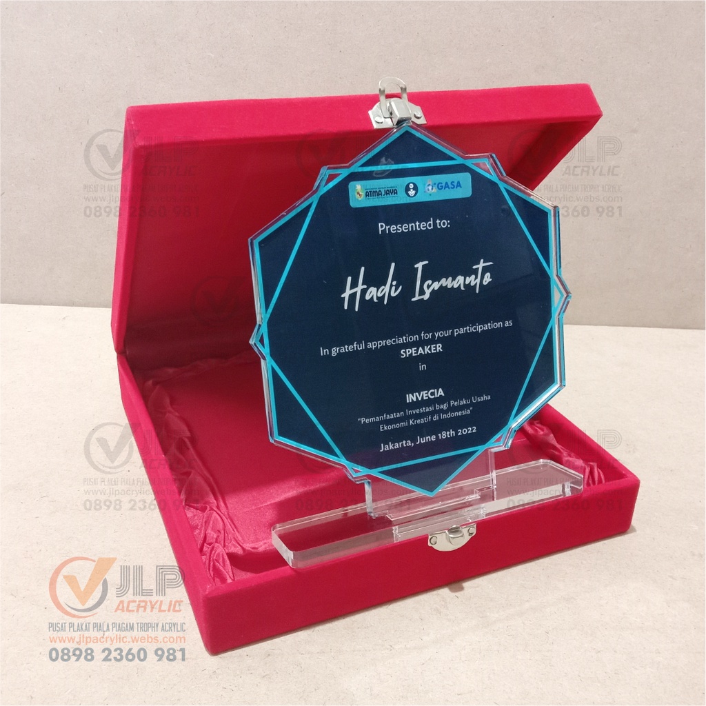 Jual PLAKAT PLUS BOX, PLAKAT CUSTOM, PLAKAT PENGHARGAAN, PLAKAT WISUDA ...