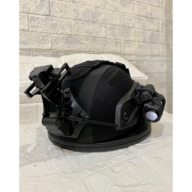 Jual Helm Tactical Asli Kevlar Level 3 Anti Peluru Fulset+Lampu ...