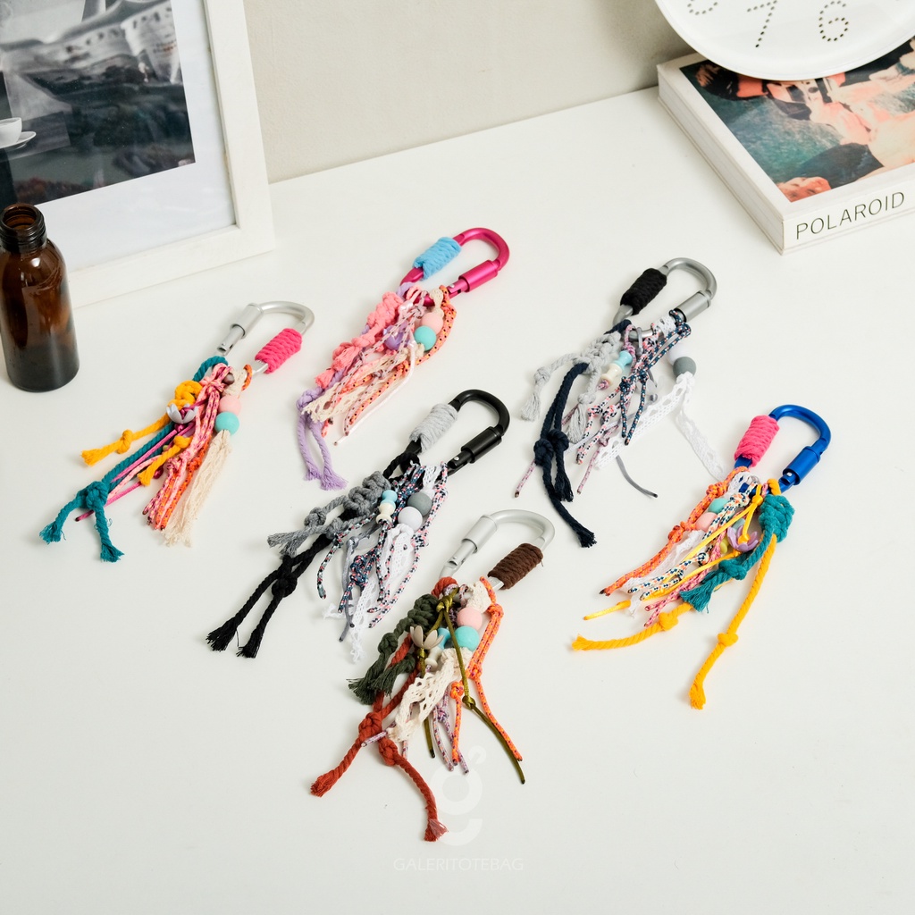 Jual BIG CHARM MACRAME/ MACRAME CARABINER CHARM , GANTUNGAN TAS ...