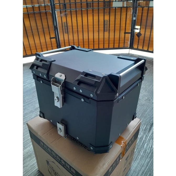 Jual Topbox Motor Kunci Alumunium Pannier Bracket Kotak Top Box 45L ...