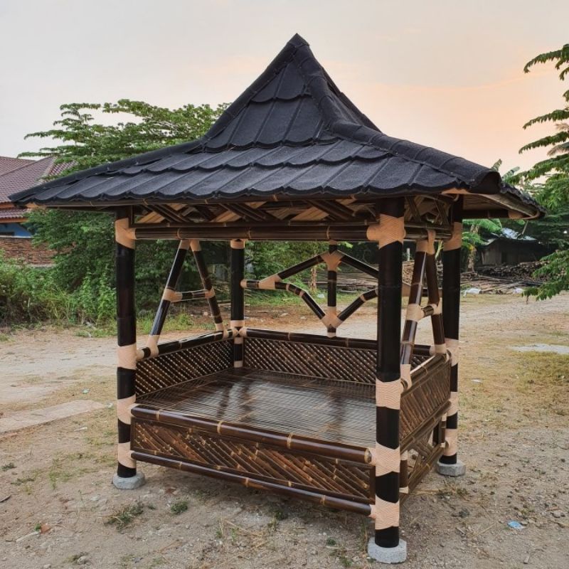 Jual HARGA PROMO !! Saung Bambu | Gazebo Bambu Ukuran 2 x2 m Atap Baja ...