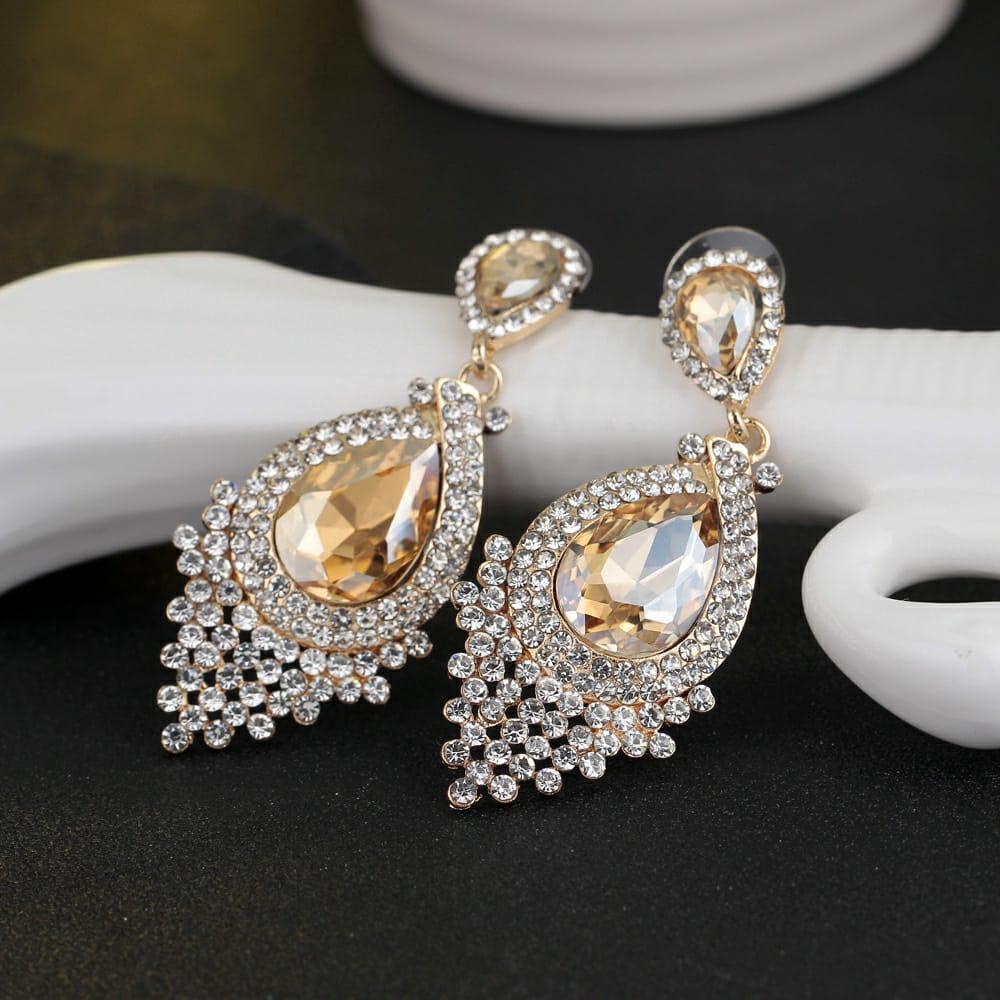 Jual Diana Earring - Anting Giwang Model Tetesan Air Dengan Kristal ...