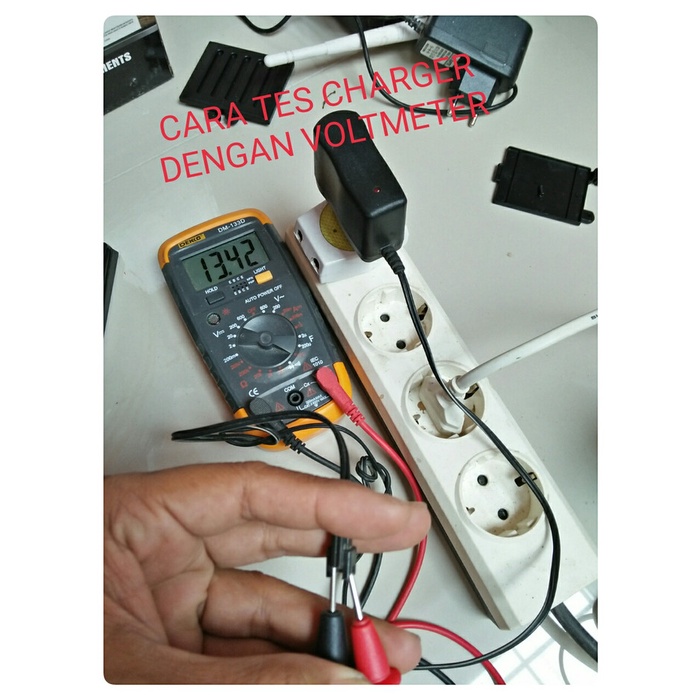 Jual CHARGER MOBIL RC SOCKET HITAM - ADAPTOR BATERAI REMOTE CONTROL ...