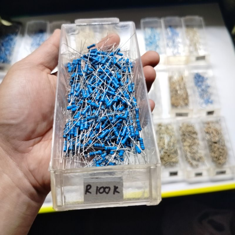 Jual Resistor 1/2W (Harga Per 5 Pcs) | Shopee Indonesia