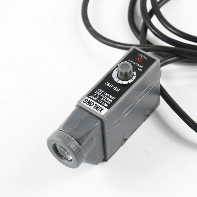 Jual SENSOR EYEMARK XINLONG Sensor Eyemark Pembaca Titik Hitam Pada ...