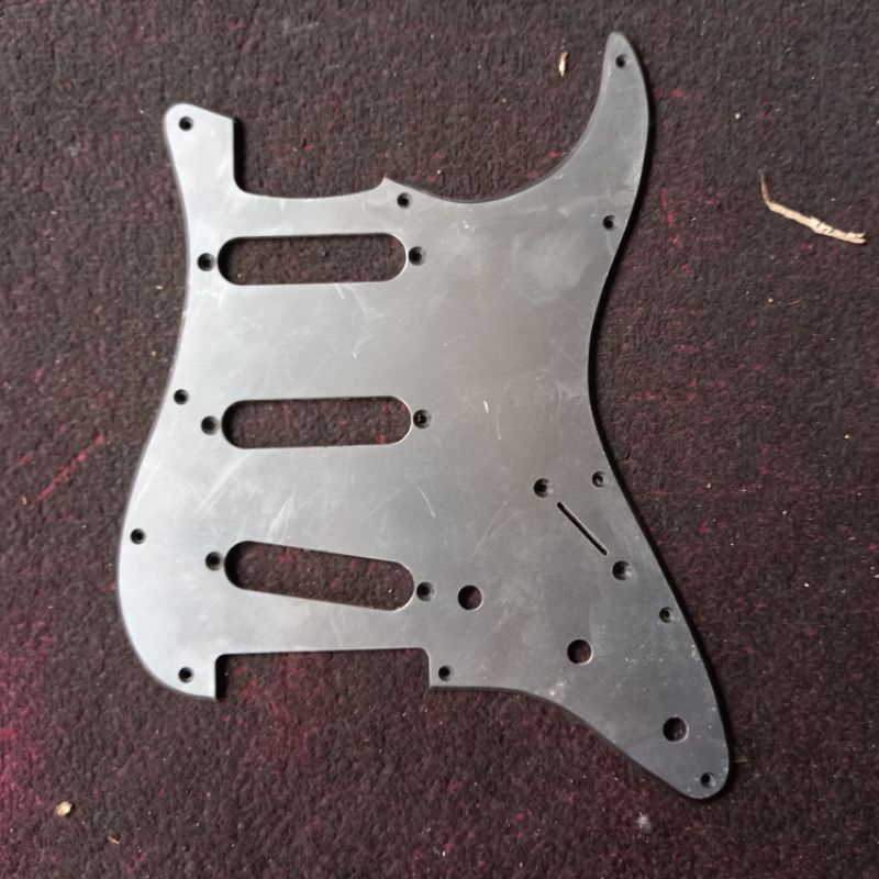 Jual pickguard fender stratocaster silver | Shopee Indonesia