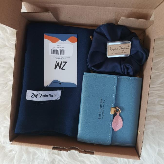 Jual Zm04 Gift Set Hijab Dompet Zm Parcel Hampers Kado Lebaran Wisuda Guru | Shopee Indonesia