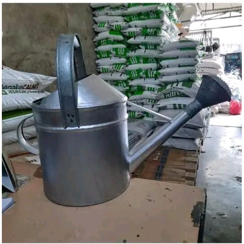 Jual Alat Penyiram Bunga Penyiram Tanaman 9 liter | Shopee Indonesia