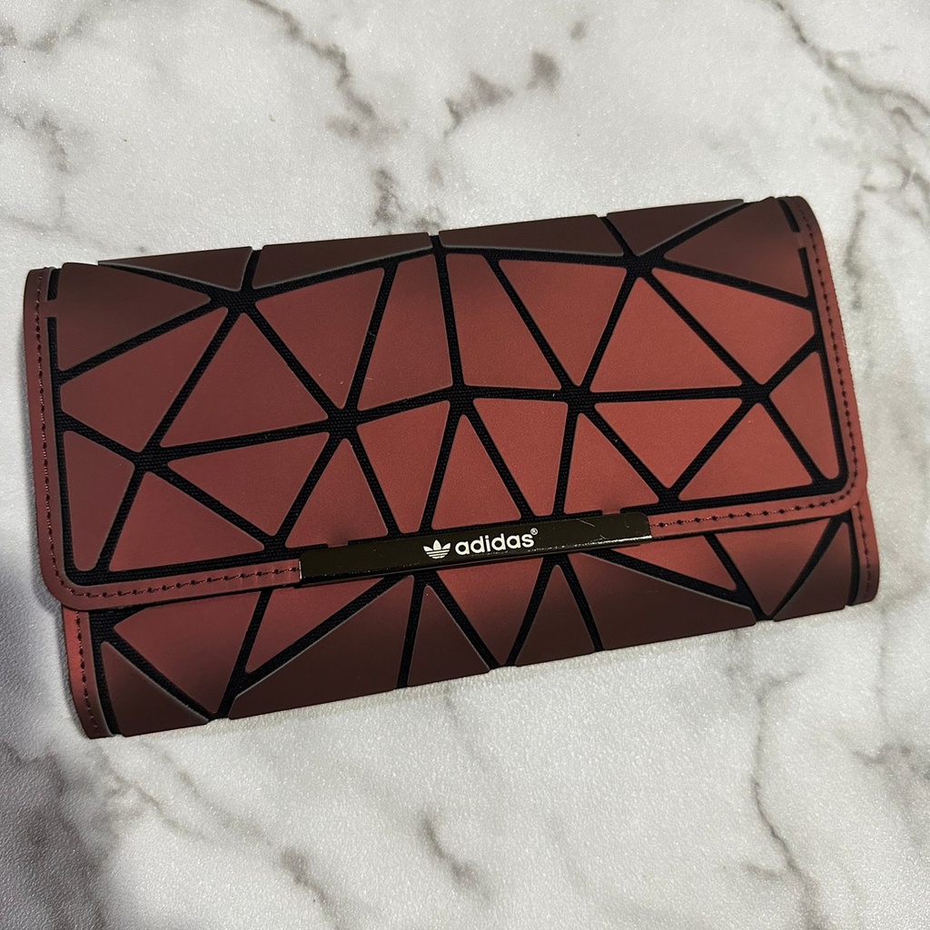 Jual DOMPET ADIDAS ISSEY MIYAKE MAGNET ORIGINAL RED MARRON | Shopee ...