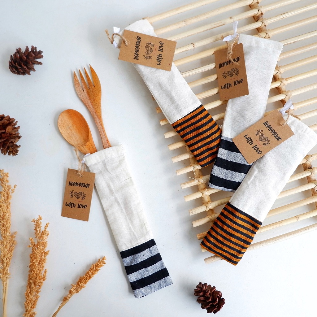 Jual Souvenir - Sendok Set Kayu dan Pouch Lurik (souvenir pernikahan ...