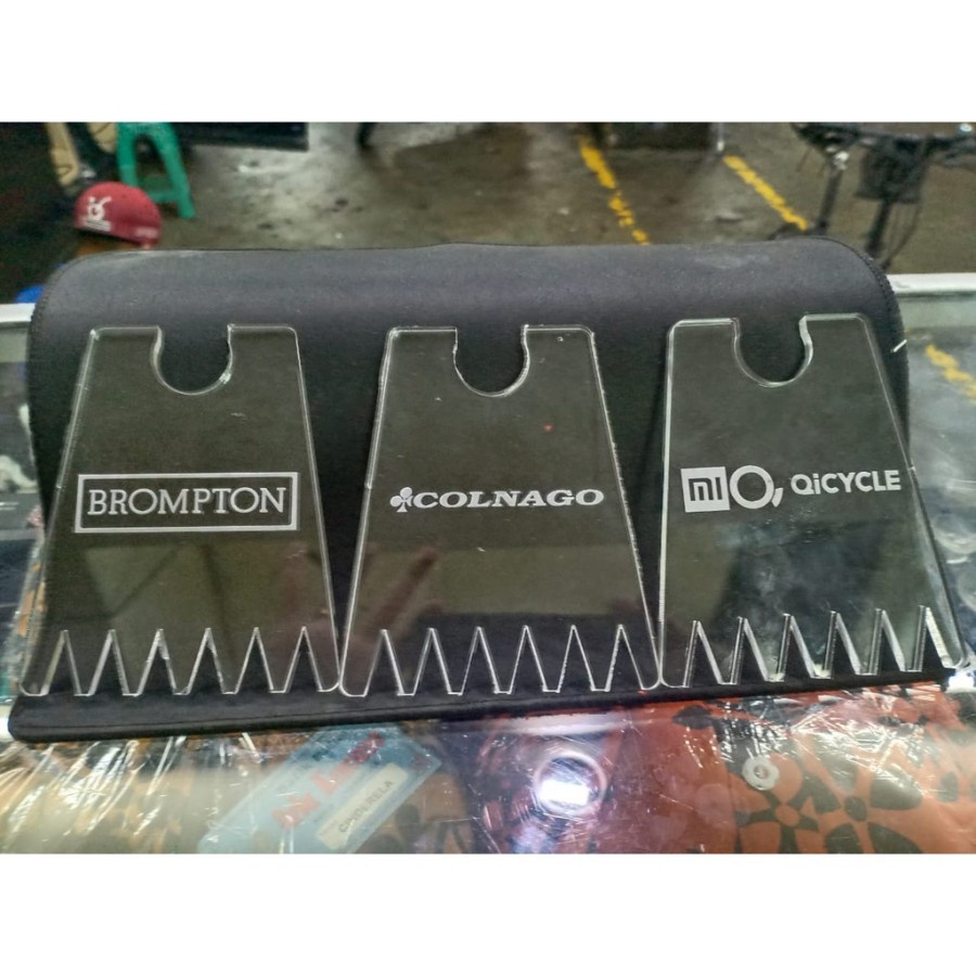 Jual Stand Standar Paddock Speda Sepeda Portable Akrilik Acrylic Custom ...