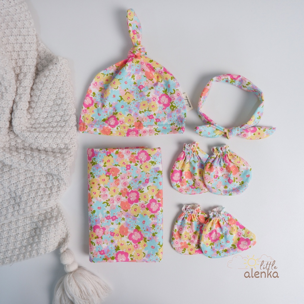 Jual Alenka - Newborn Essentials (Swaddle + Mittens Booties Set ...