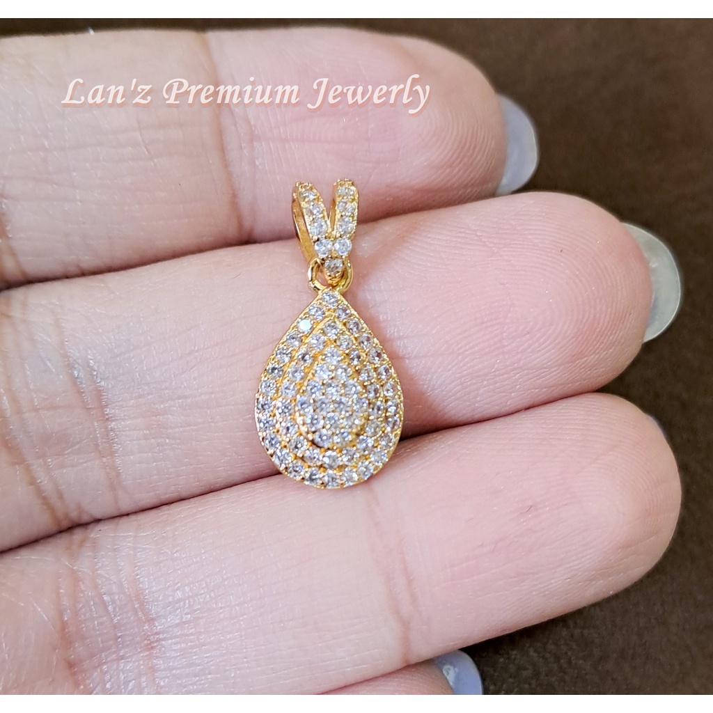 Jual Liontin Cantik Oval Mini Full Kristal Titanium 22 K (Emas ...