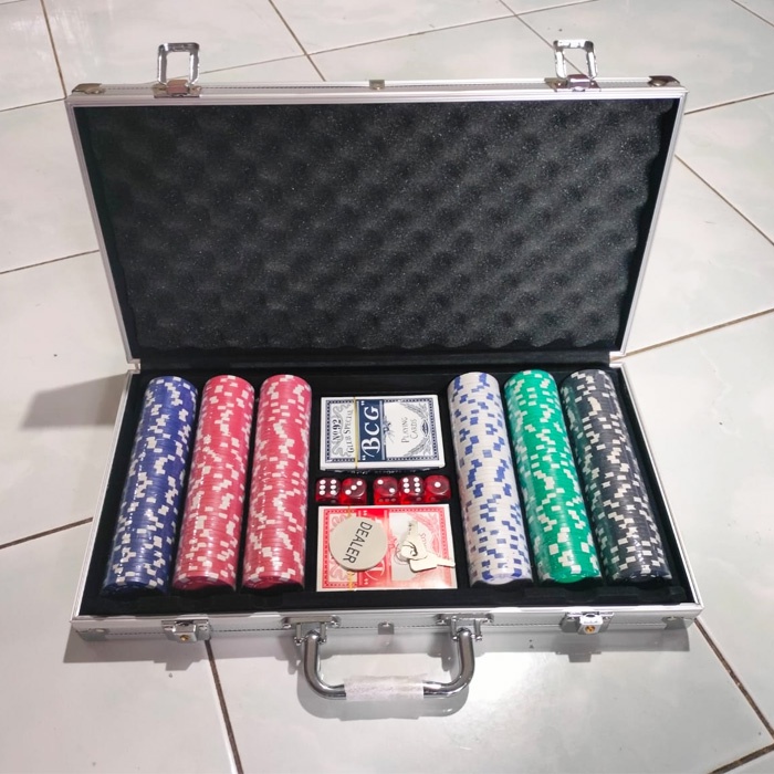 Jual Poker Chip Koin Set 300 Coin Plus Koper Alumunium | Shopee Indonesia