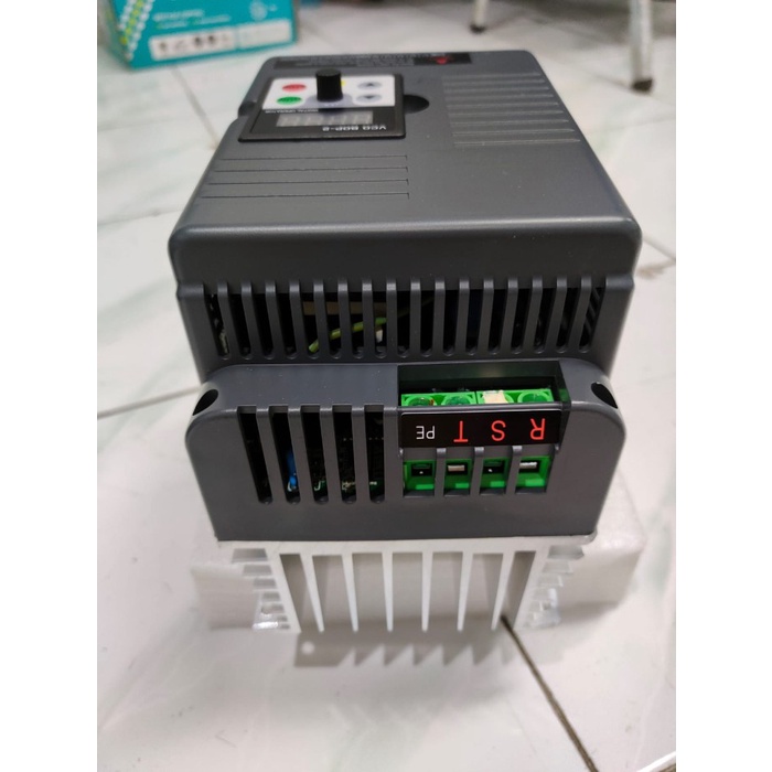Jual Terlaris Inverter 5.5Hp 4Kw Input 1Phase 220V Output 3Phase 380V Merek Suswe | Shopee Indonesia