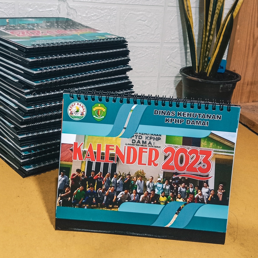 Jual Cetak Kalender Meja Duduk Custom Ukuran 15 x 21 cm / Kalender ...