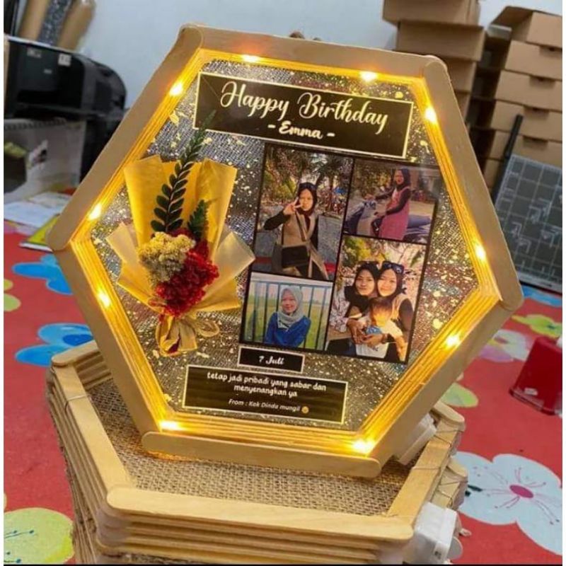 Jual TERMURAH!! Hexa flower in frame /kado pernikahan/kado ulang tahun ...