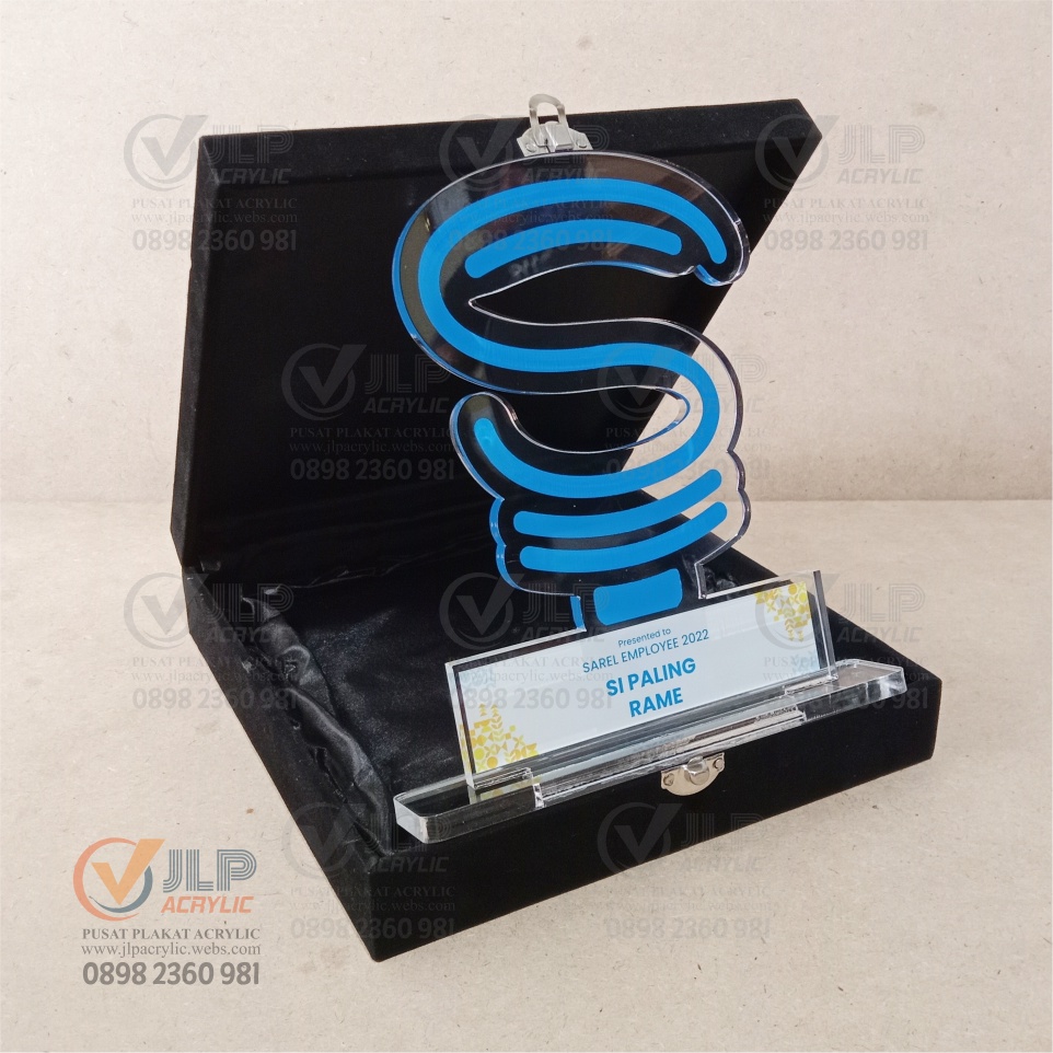 Jual PLAKAT PLUS BOX, PLAKAT CUSTOM, PLAKAT PENGHARGAAN, PLAKAT WISUDA ...