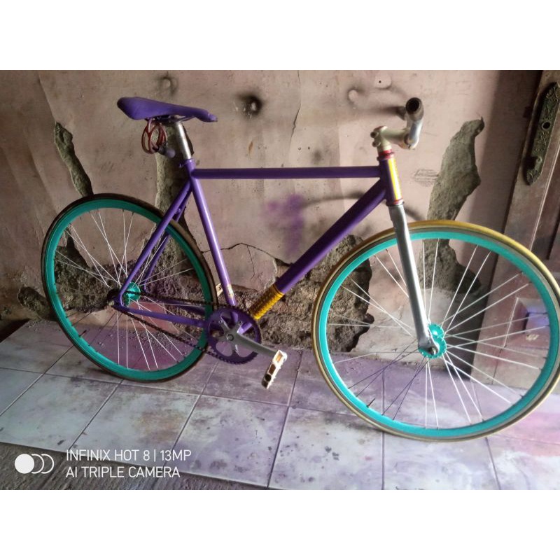 Jual SEPEDA FIXIE UNITED SOLOIST02 SZ52 UNGU SIAP PAKAI | Shopee Indonesia