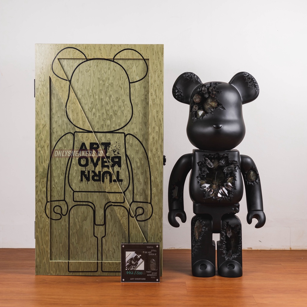 Jual BEARBRICK X ART OVER TURN BLACK WHITE CRYSTAL 1000% | Shopee Indonesia