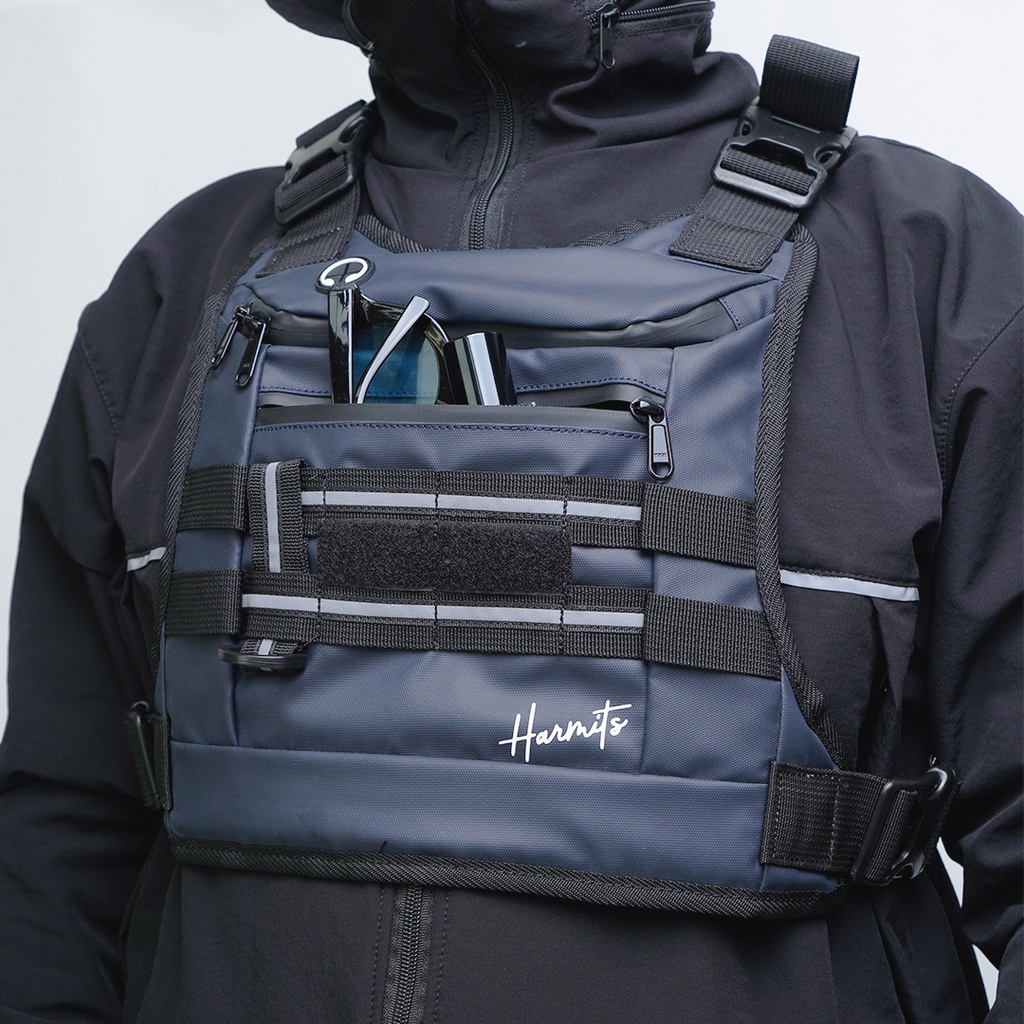 Jual Harmits Project - Chest bag BRAMBLE Navy Waterproof Tas Dada Pria ...