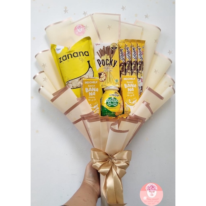 Jual Buket Birthday/Buket Snack Yellow BANANA/ Buket Kuning/ Buket ...