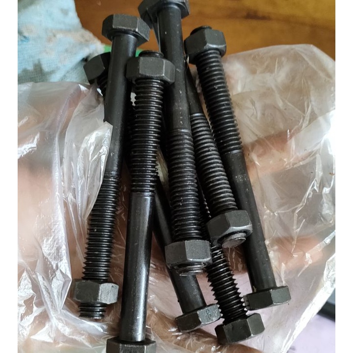 Jual Baut hitam panjang 1/2"x5 kunci (19). | Shopee Indonesia