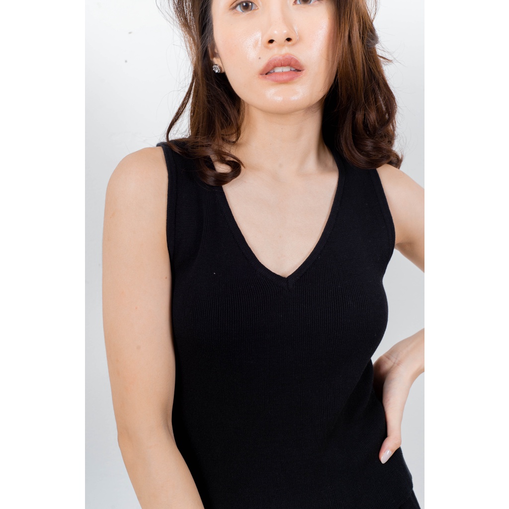 Jual CLARINI - Tanktop Rajut V neck Wanita - Kylie Knit Tank Top ...