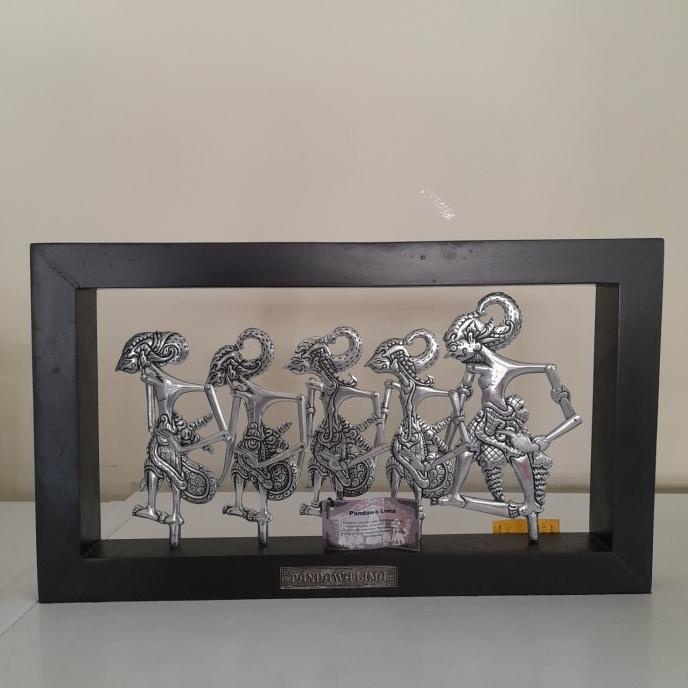 Jual souvenir Frame Wayang Pandawa lima 41.5 x 24 x 4 set dus batik ...